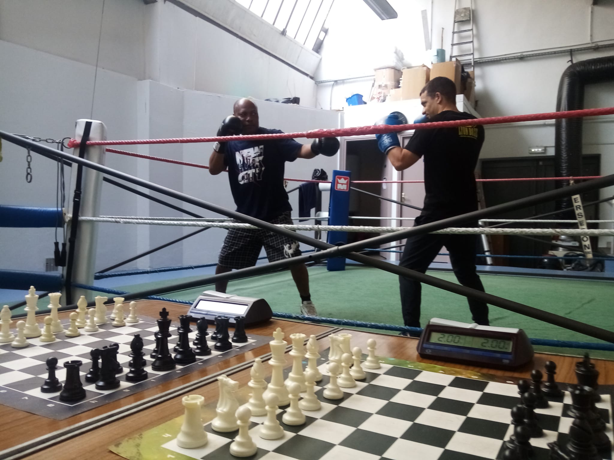 Le Chess Boxing a redémarré à Lyon ! – Lyon Olympique Echecs