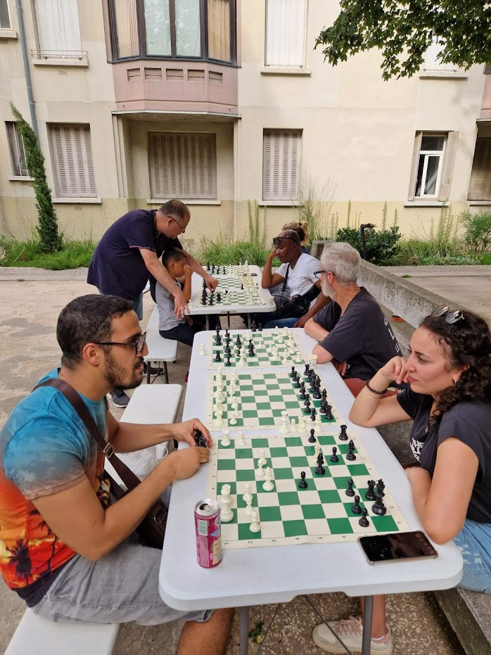 Animations Echecs sur les Places de Lyon ! On vous attend ! – Lyon Olympique Echecs